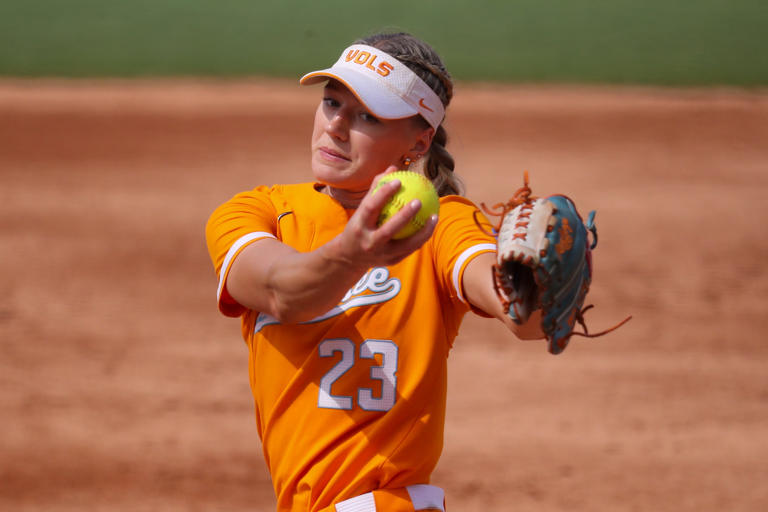Karlyn Pickens named SEC, NFCA Pitcher of the Week