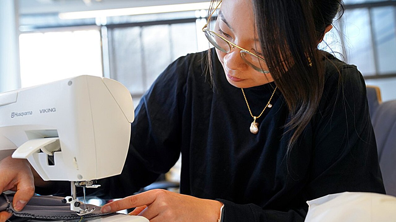 Nice flex: AI-powered smart clothing logs posture and exercises