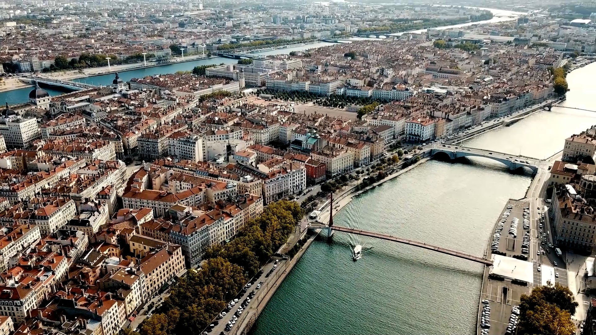 Lyon fra oven: Fængslende Drone-udsigt over den historiske franske by