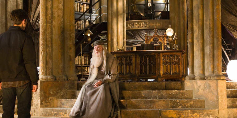 The First Look at John Lithgow's Dumbledore Confirms Major Changes to ...