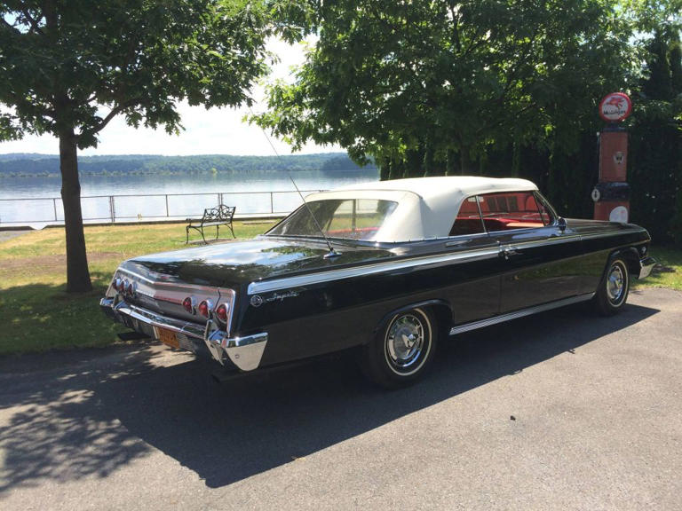 Four Fine Chevrolet 409 Finds for 4/09