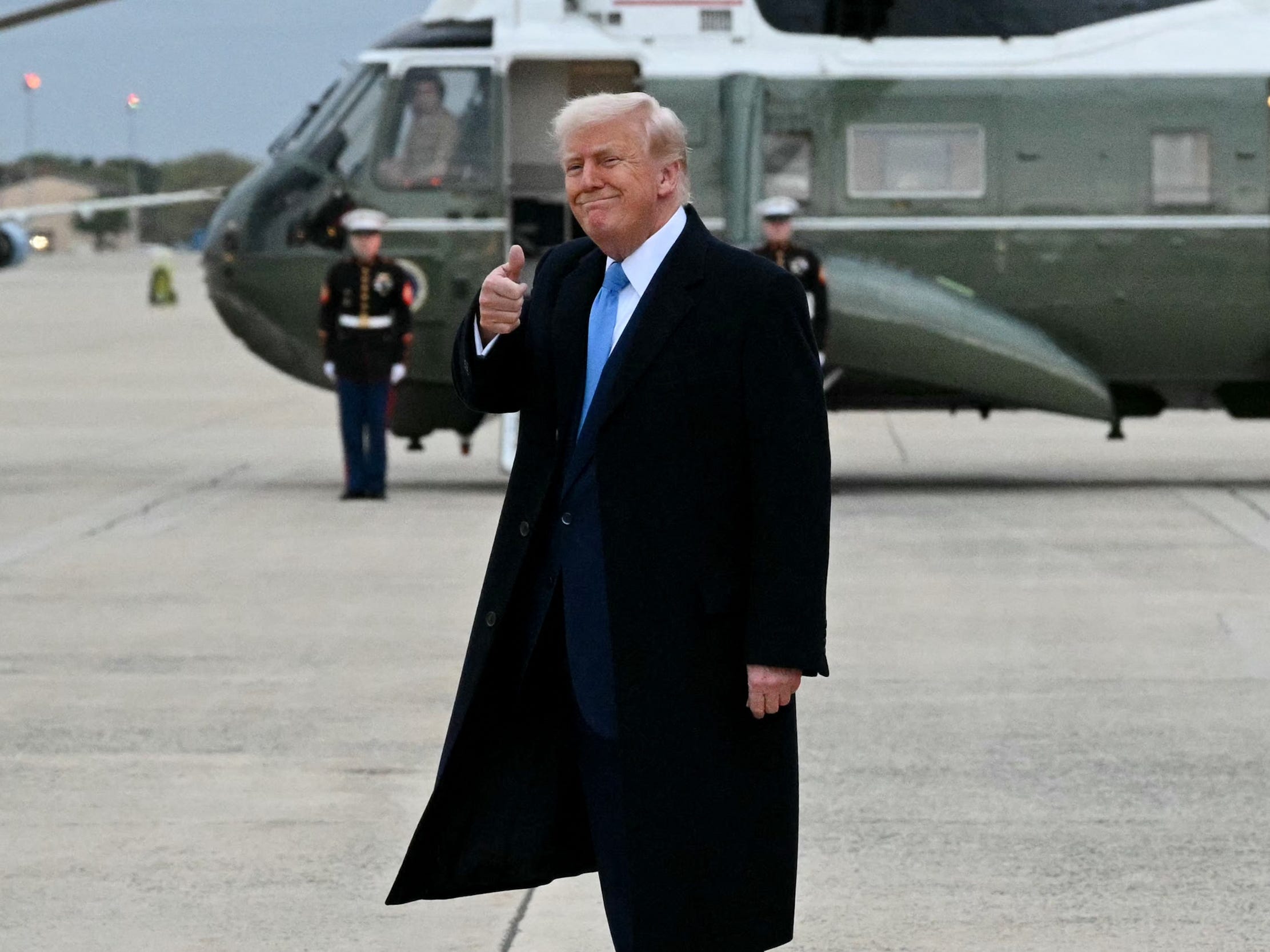 Trump posts 'BE COOL!' and tells people 'this is a great time to buy ...