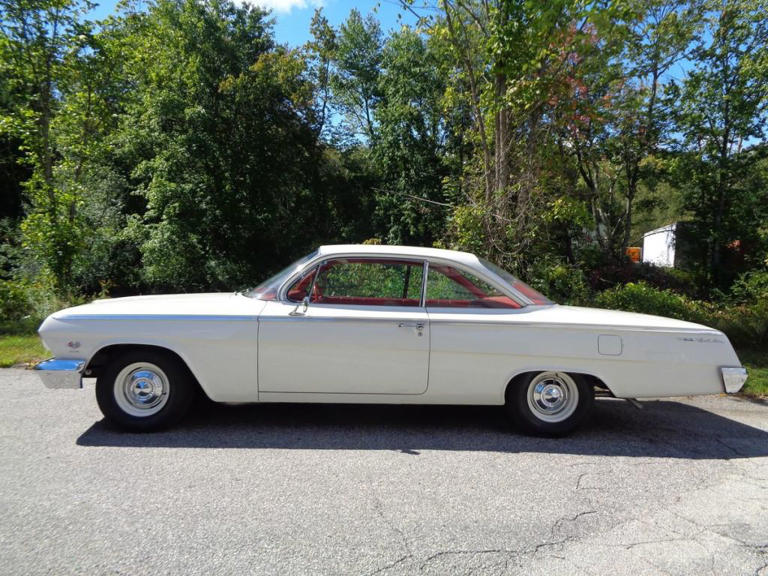 Four Fine Chevrolet 409 Finds for 4/09