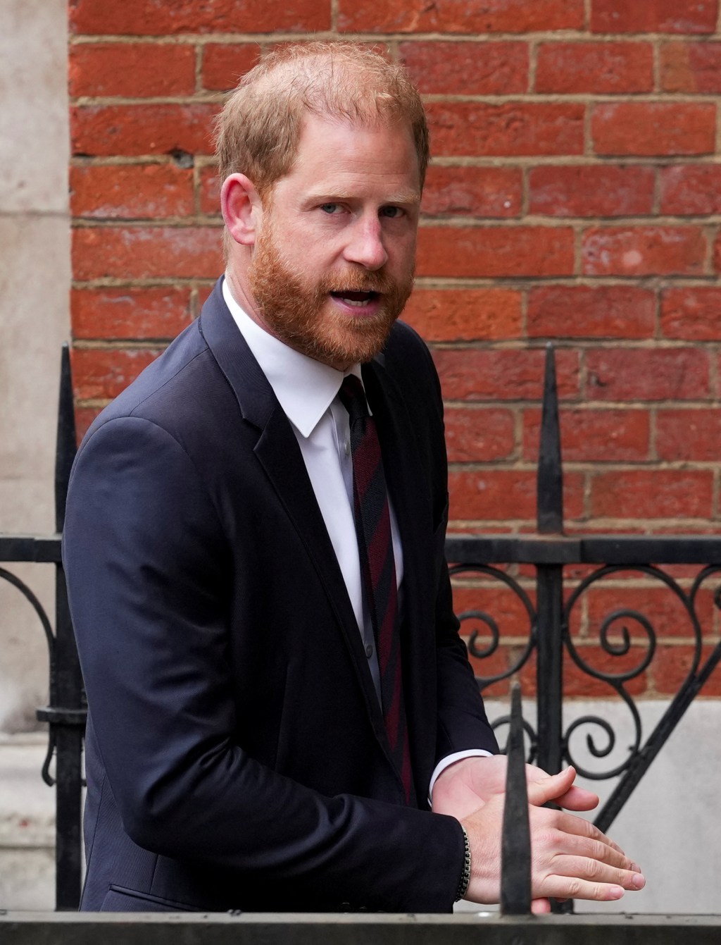 Prince Harry dramatically escorted out of London’s High Court hearing ...