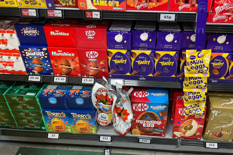 Dunnes Stores issues urgent warning to shoppers as yellow label appears ...