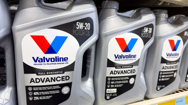 5 Motor Oil Brands That Are Manufactured In America