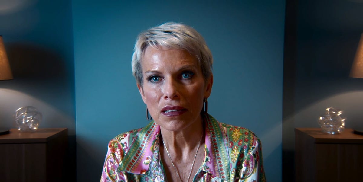 Coronation Street fans praise "phenomenal" Sue Devaney as Debbie's ...