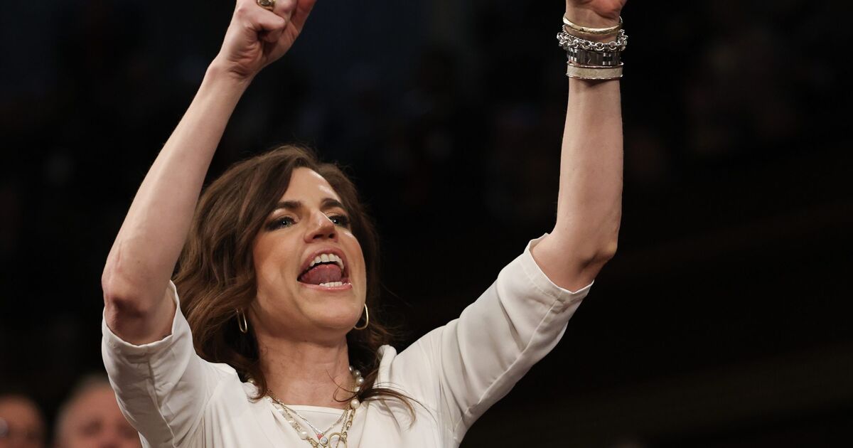 Nancy Mace starts screaming in rage on House floor when Democrat talked ...