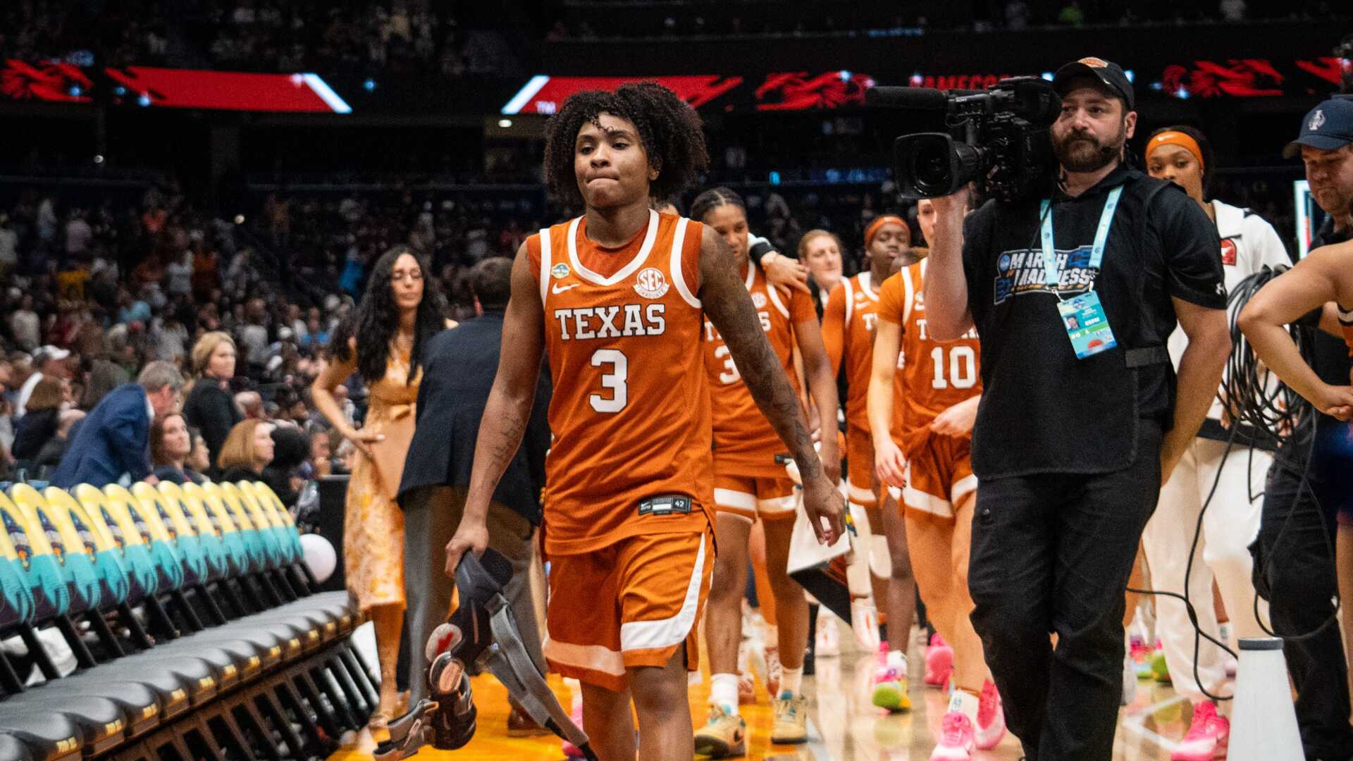 Texas point guard Rori Harmon to return next season in bid to get ...