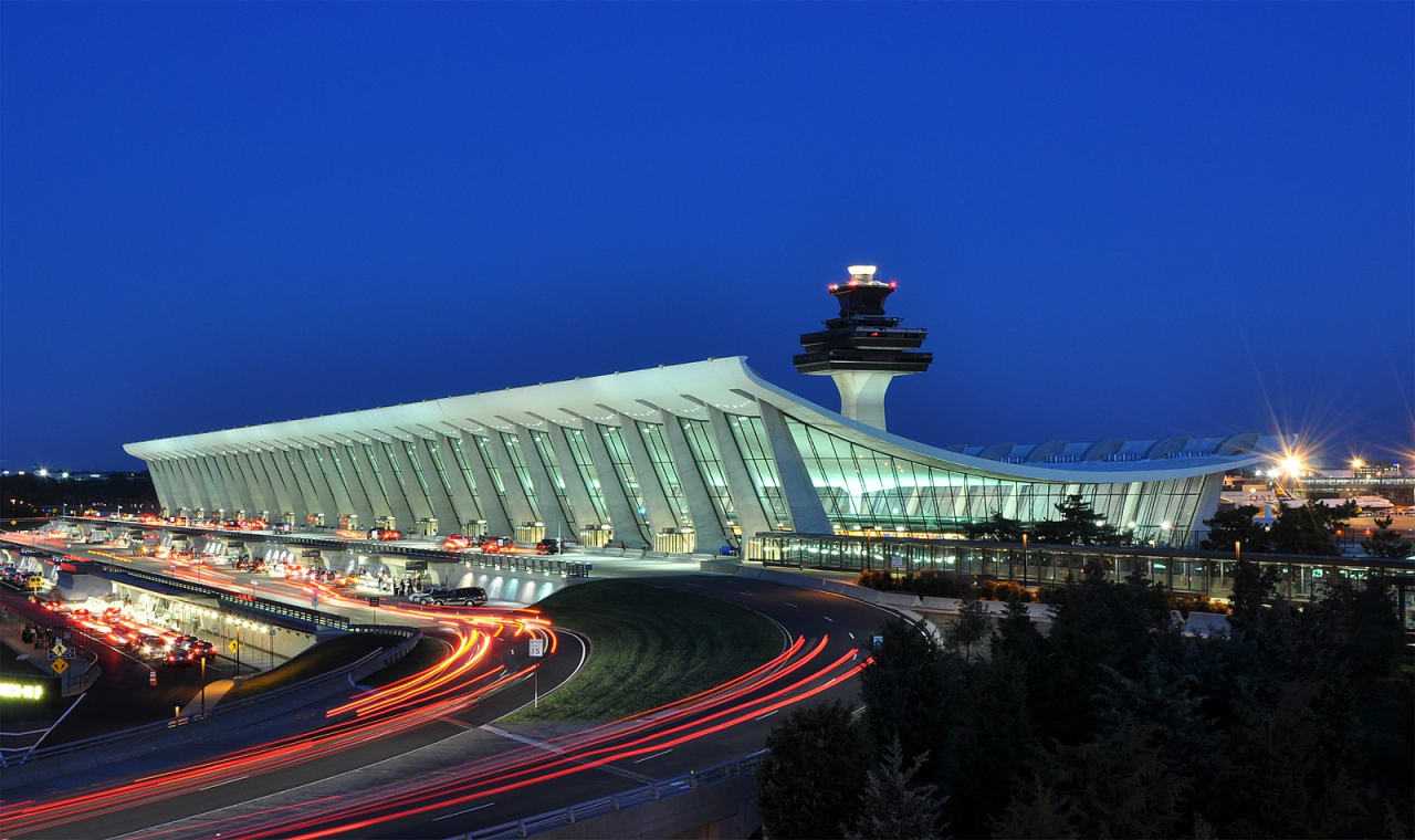 Eighteen Hurt At Dulles International Airport After Mobile Lounge Crash ...