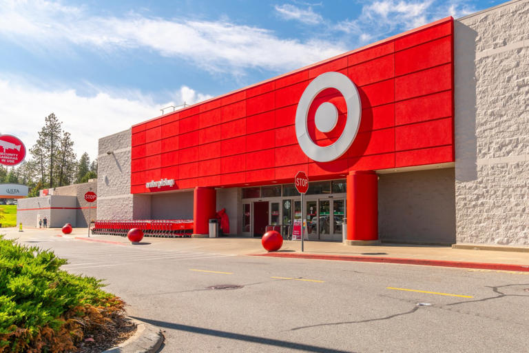 Shoppers say Target’s $5 'high-quality' plush is perfect for Valentine ...