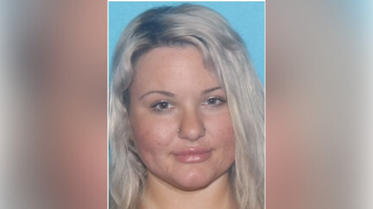 Woman charged in murder-for-hire plot targeting police officer, teen