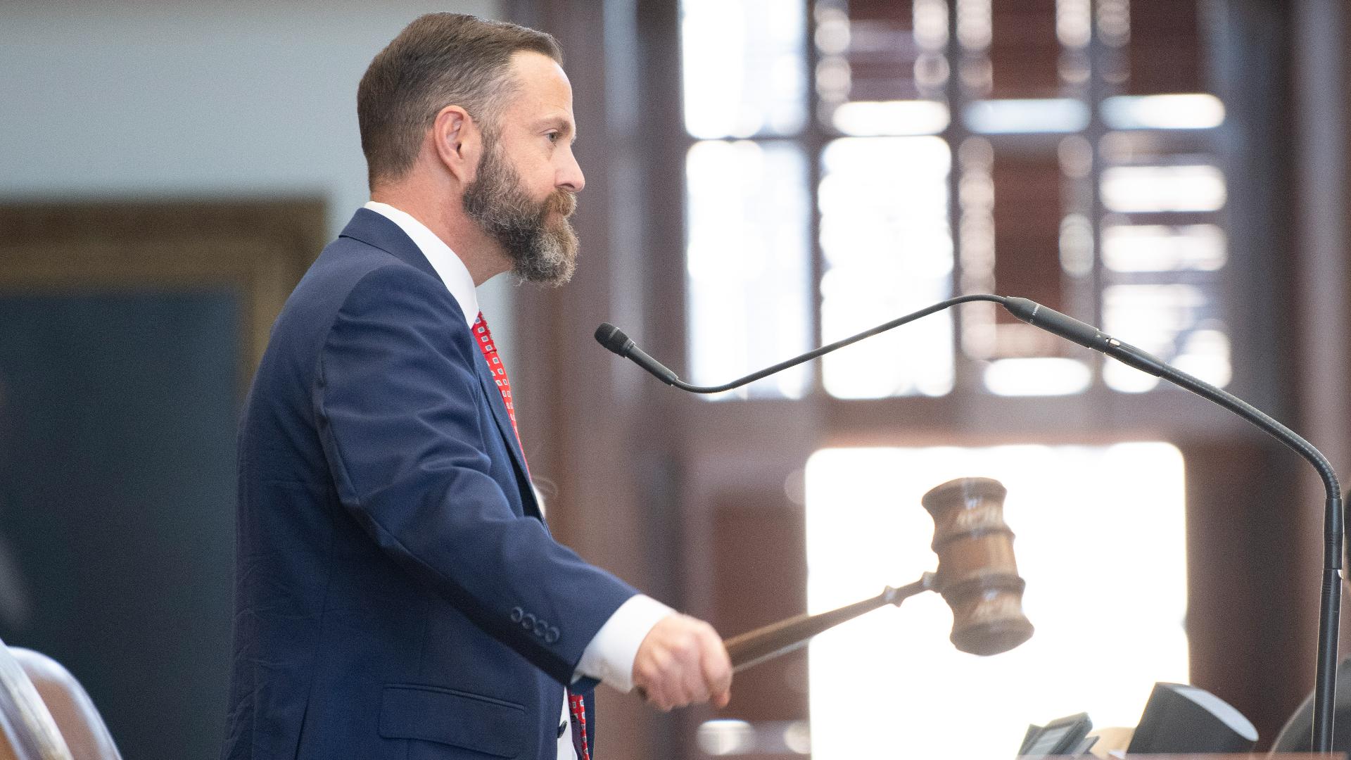 Texas House resoundingly rejects effort to remove Speaker Dustin Burrows