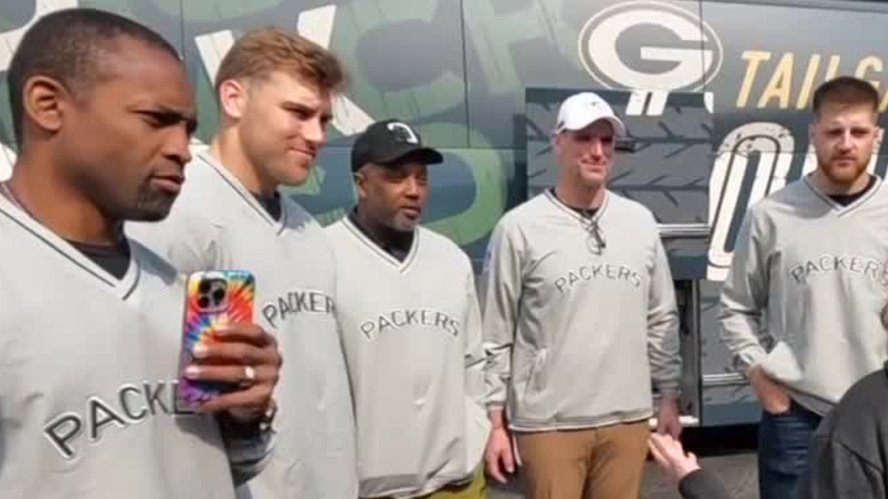 Packers Tailgate Tour stops in Waukesha