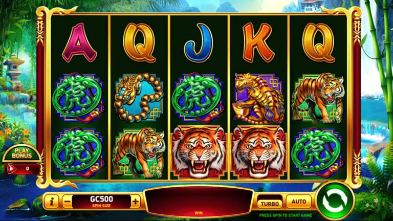 Packers Tailgate Tour bus makes stop in Milwaukee to visit veterans