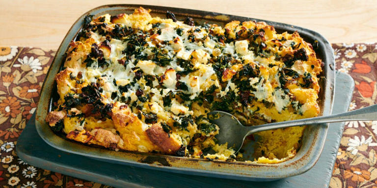 Ree Drummond's Spinach, Feta and Sun-Dried Tomato Strata Feeds a Crowd