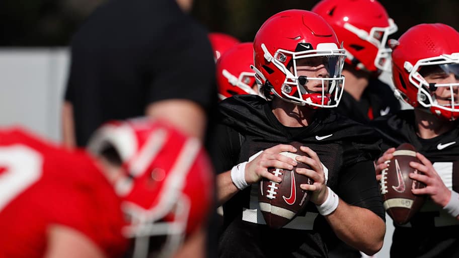 LOOK: Georgia Bulldogs Social Media Team Posts Clips From Spring Practice