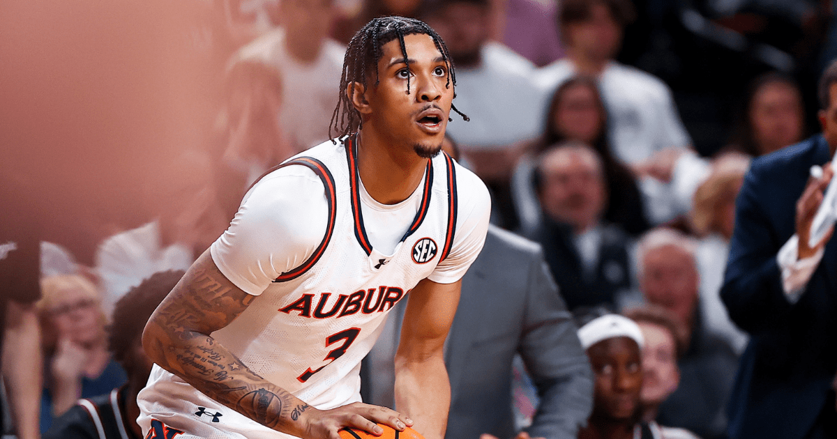 Auburn forward Jahki Howard will enter the transfer portal