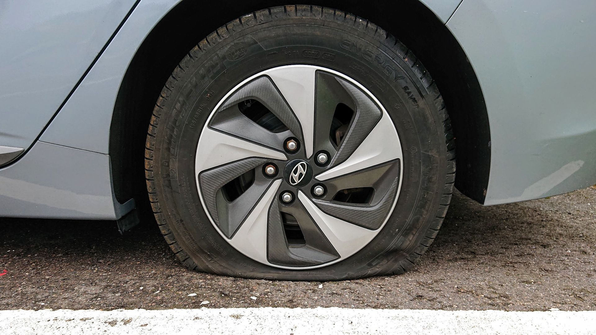 10 Things That Cause Flat Tires & 10 Tips On What To Do If You Get One