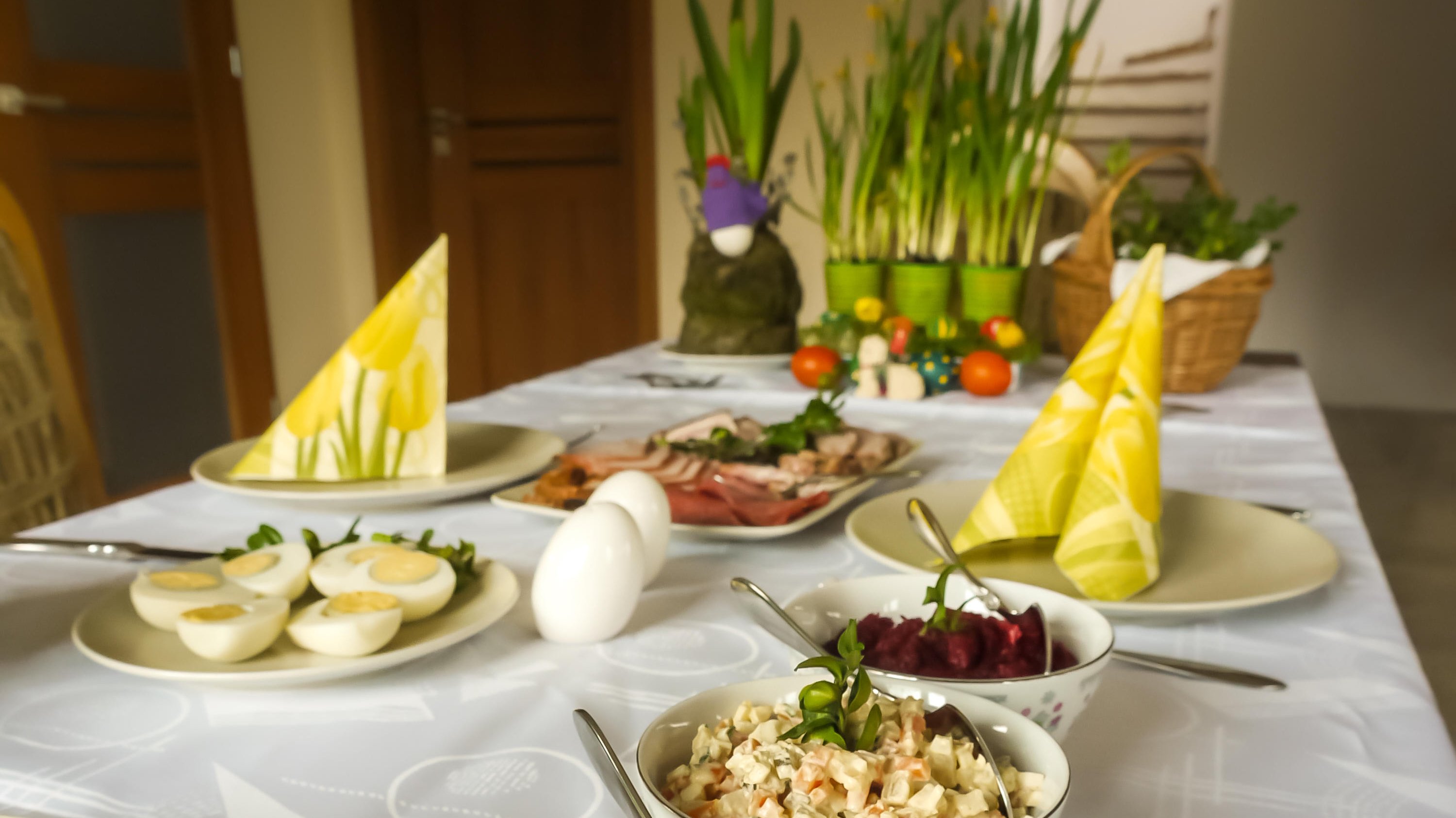 Dania wielkanocne, których nie może zabraknąć. Co ugotować na Wielkanoc?