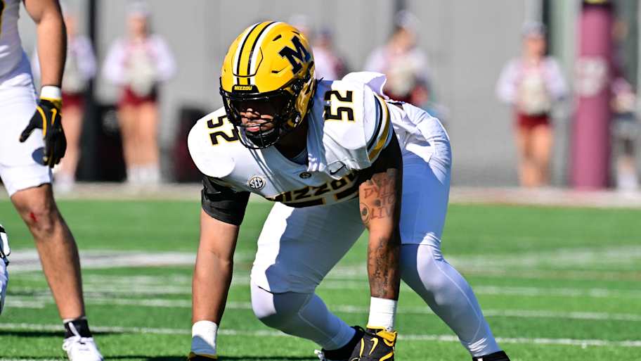 Freshman Mizzou Defensive End Enters Transfer Portal