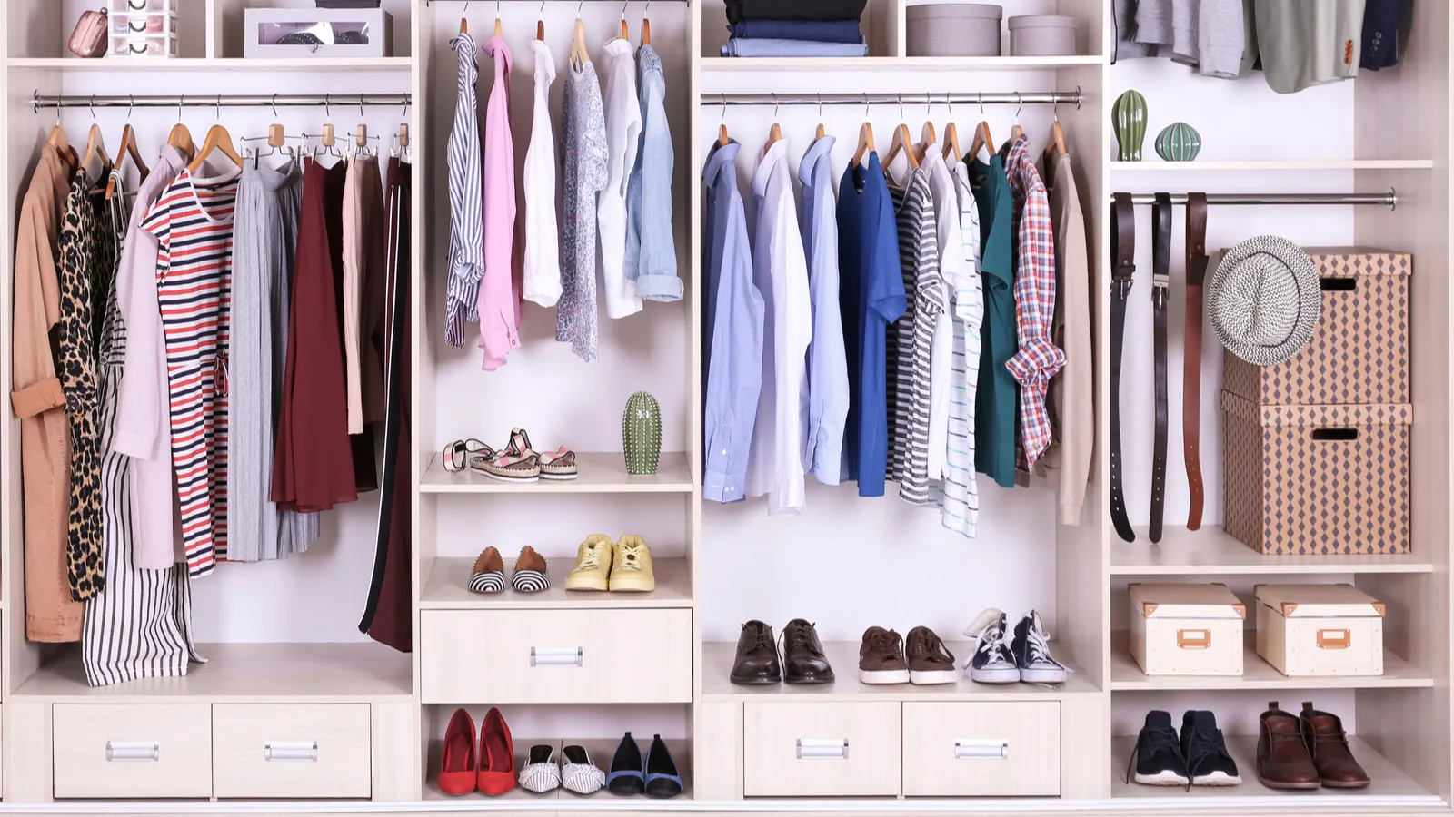 Transform a Spare Room Into a Closet in 10 Steps