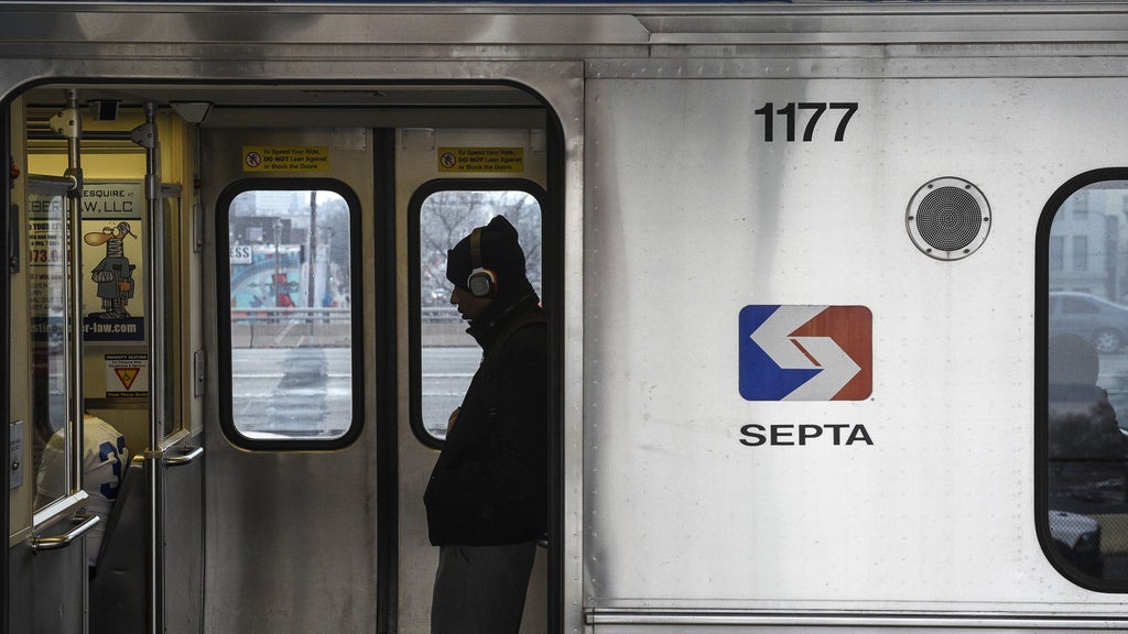 Program providing free SEPTA rides for Philadelphia employees to continue