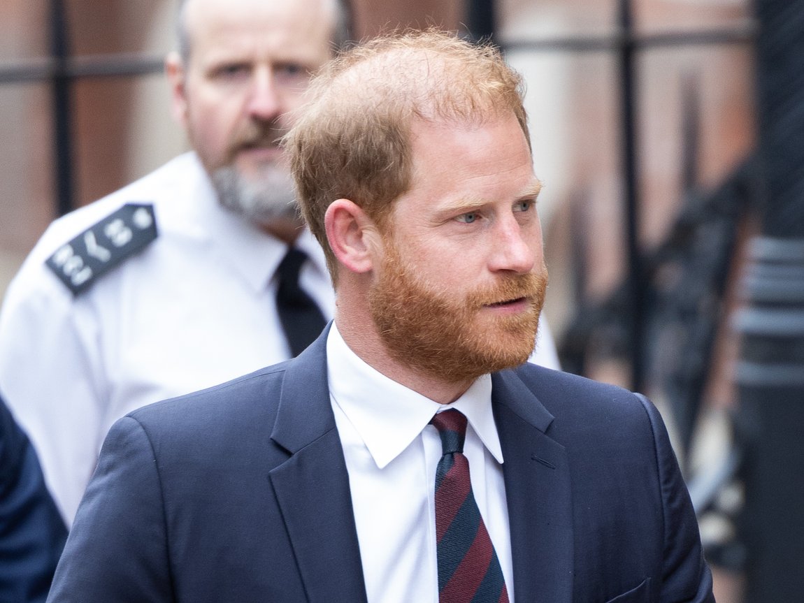 Incident: Prince Harry Escorted Out of Courtroom by Bodyguards