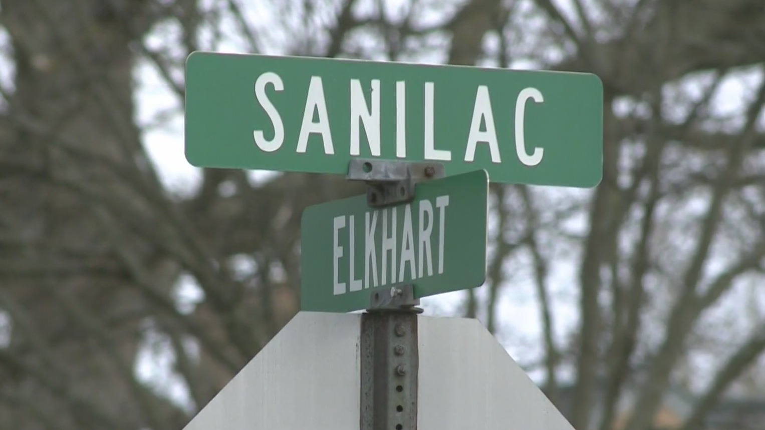 Michigan man charged after window peeping incident at Harper Woods home