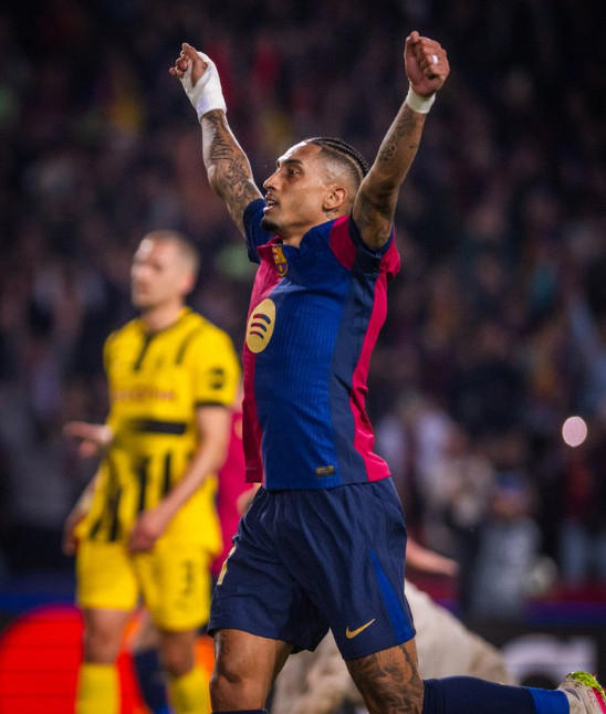 37살 레반도프스키 대폭발+하피냐도 메시급 활약... 바르셀로나, 도르트문트 4-0 완파 '6년만 UCL 4강 눈앞'