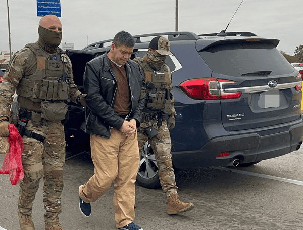 Scott Jennings Defends Deportations As CNN Host Attempts To Split Hairs ...