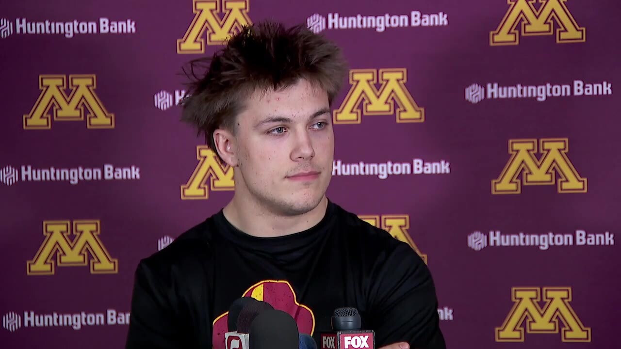 Koi Perich wears dual jersey at Gophers spring football practice
