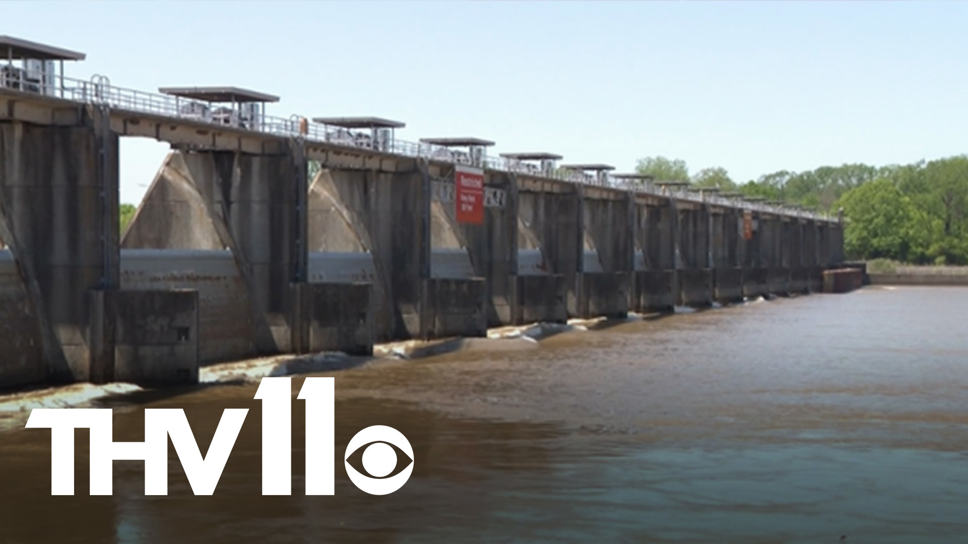Loose barge slams into Terry Lock and Dam on Arkansas River