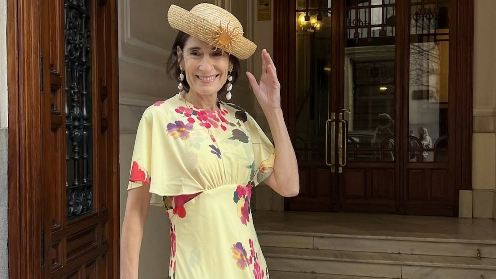 Si no eres la madrina, pero sí la madre de la novia, estos 4 looks ...