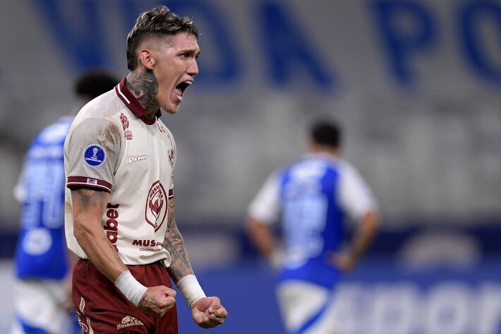 Cruzeiro é surpreendido pelo Mushuc Runa e continua zerado na Sul ...