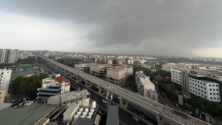 Bengaluru Weather: The City Braces For Light Rainfall On Friday; Here ...