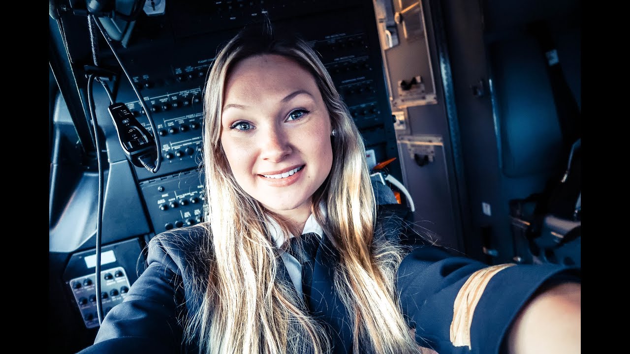 What An Average AIRLINE PILOT Roster Looks Like