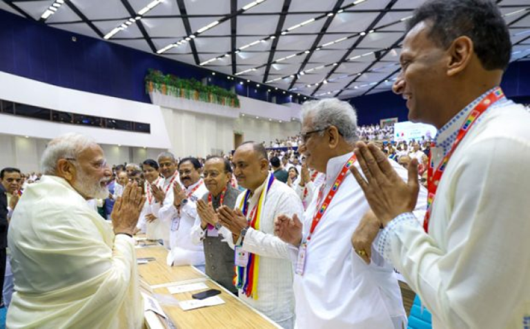 PM Modi, Dr Veerendra Heggade attends inauguration of 'Vishwa Navkar Maha Mantra Day'