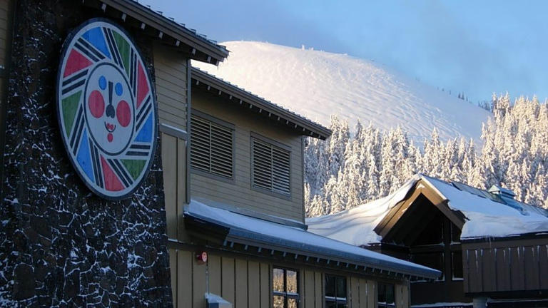 Teen dies after snowboarding accident at Mt. Bachelor