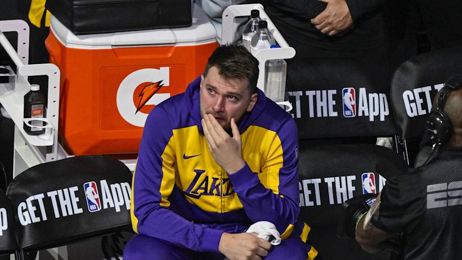 Mavericks fans cry alongside Luka Dončić in heartbreaking return to Dallas