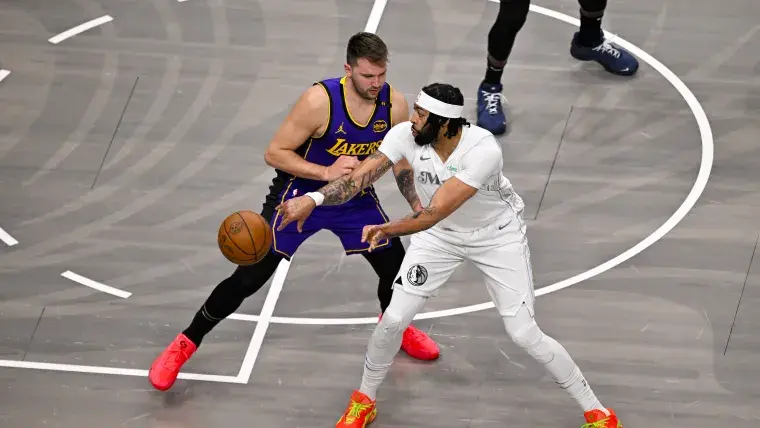 Anthony Davis stats today: Mavericks star has quiet scoring night in ...