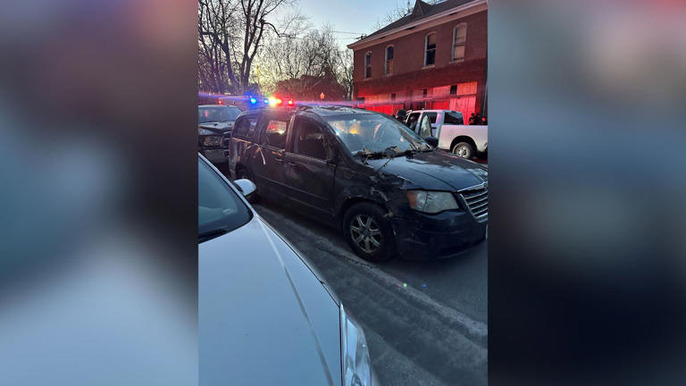 Emergency crews respond to gas explosion in Lexington, service shut off ...