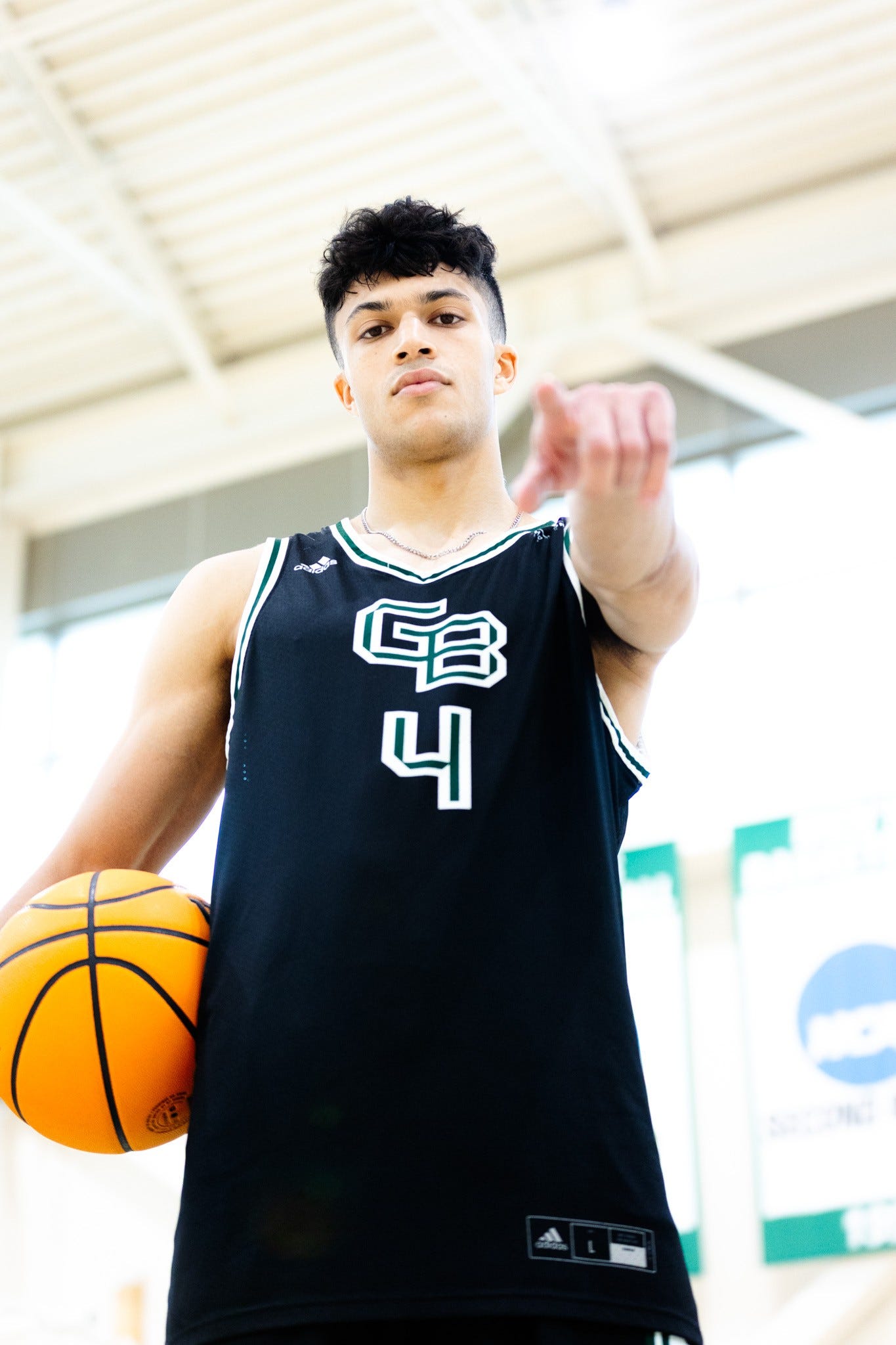 UWGB men's basketball coach Doug Gottlieb adds Division III guard ...