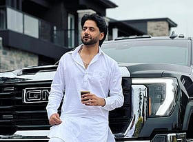 Pakistani star Imran Ashraf makes Bollywood debut in Indian Punjabi comedy