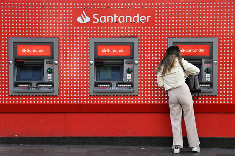 Santander to make change to popular bank account by the end of April