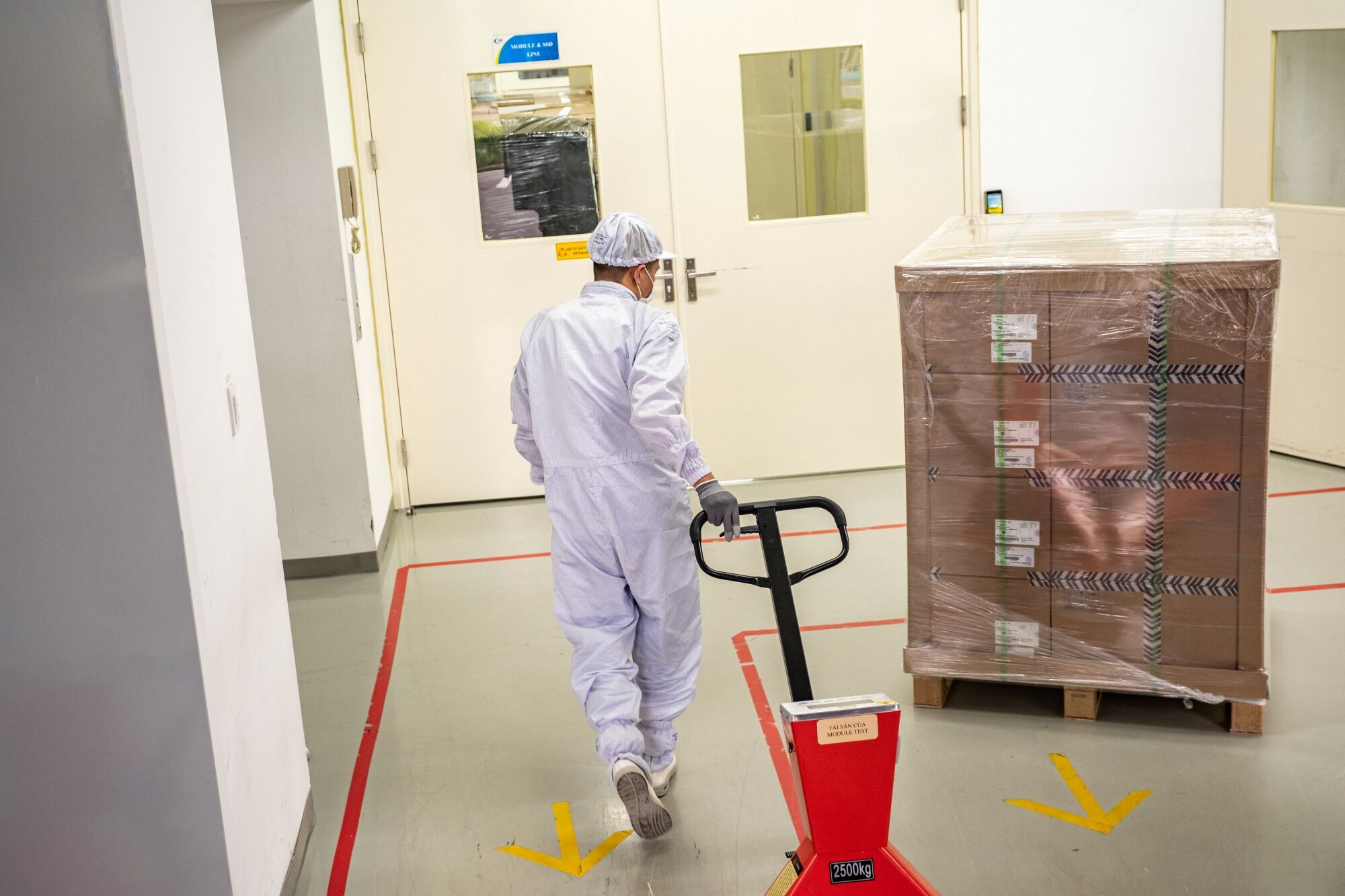 Global Officials Seek to Ensure Trump Tariff Reprieve Sticks