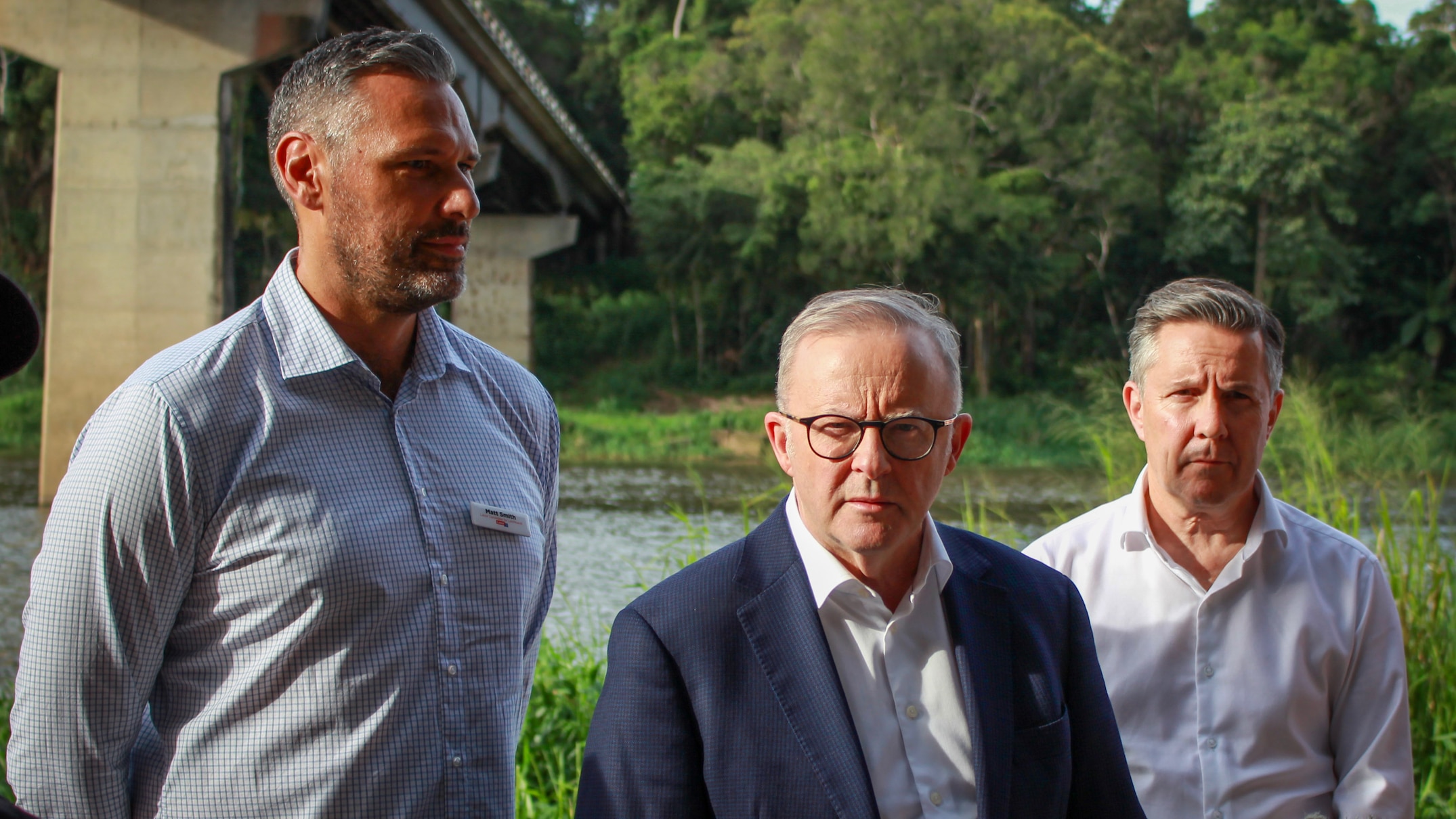 Labor commits to fixing Barron River bridge but locals want new highway too