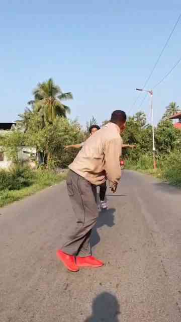 Perfect Sync With My Lil Bro – Watch This Flip Duo! 😍👬