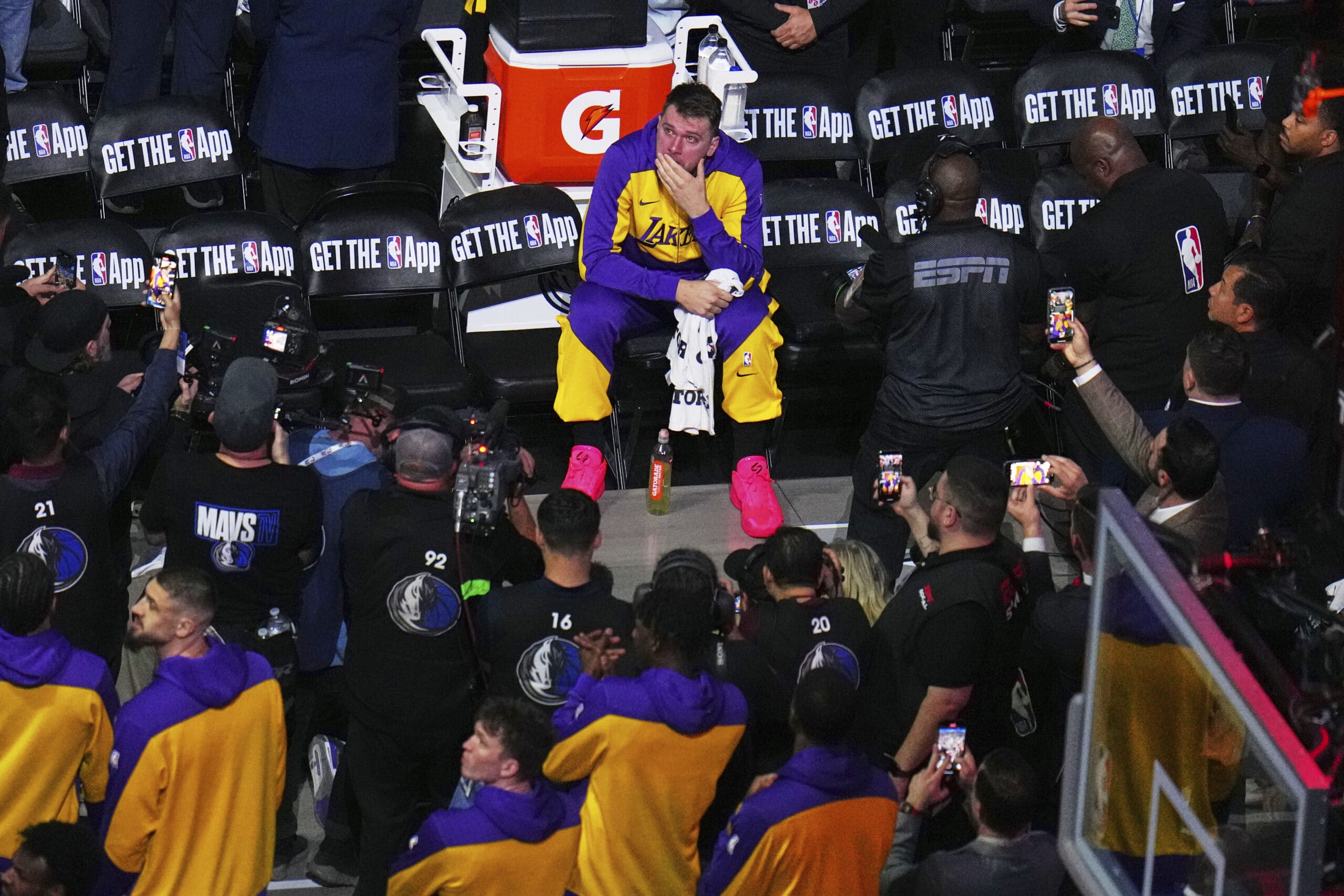 NBA: Luka Doncic emotional in return to Dallas since trade to Lakers