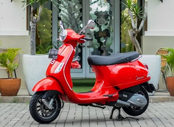 Motor Mahal Tapi Maling Malas Mengincar! Vespa Matic Punya Sihir Ini